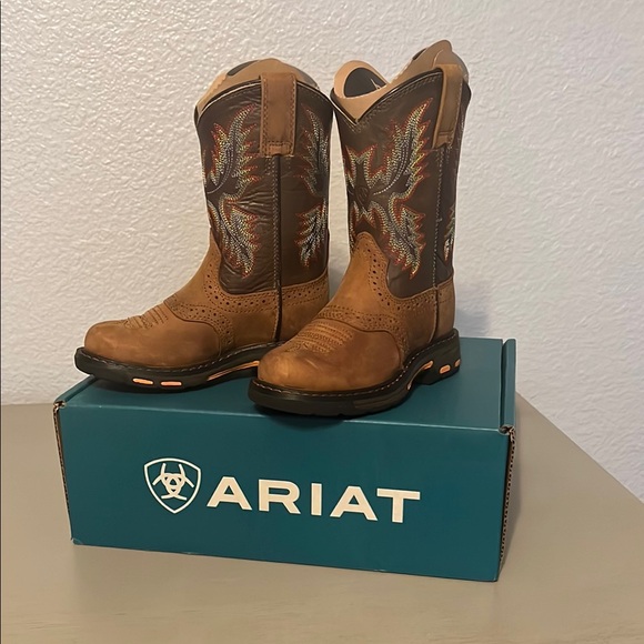 Ariat | Shoes | Ariat Kids Tan And Brown Embroidered Boots New In Box ...